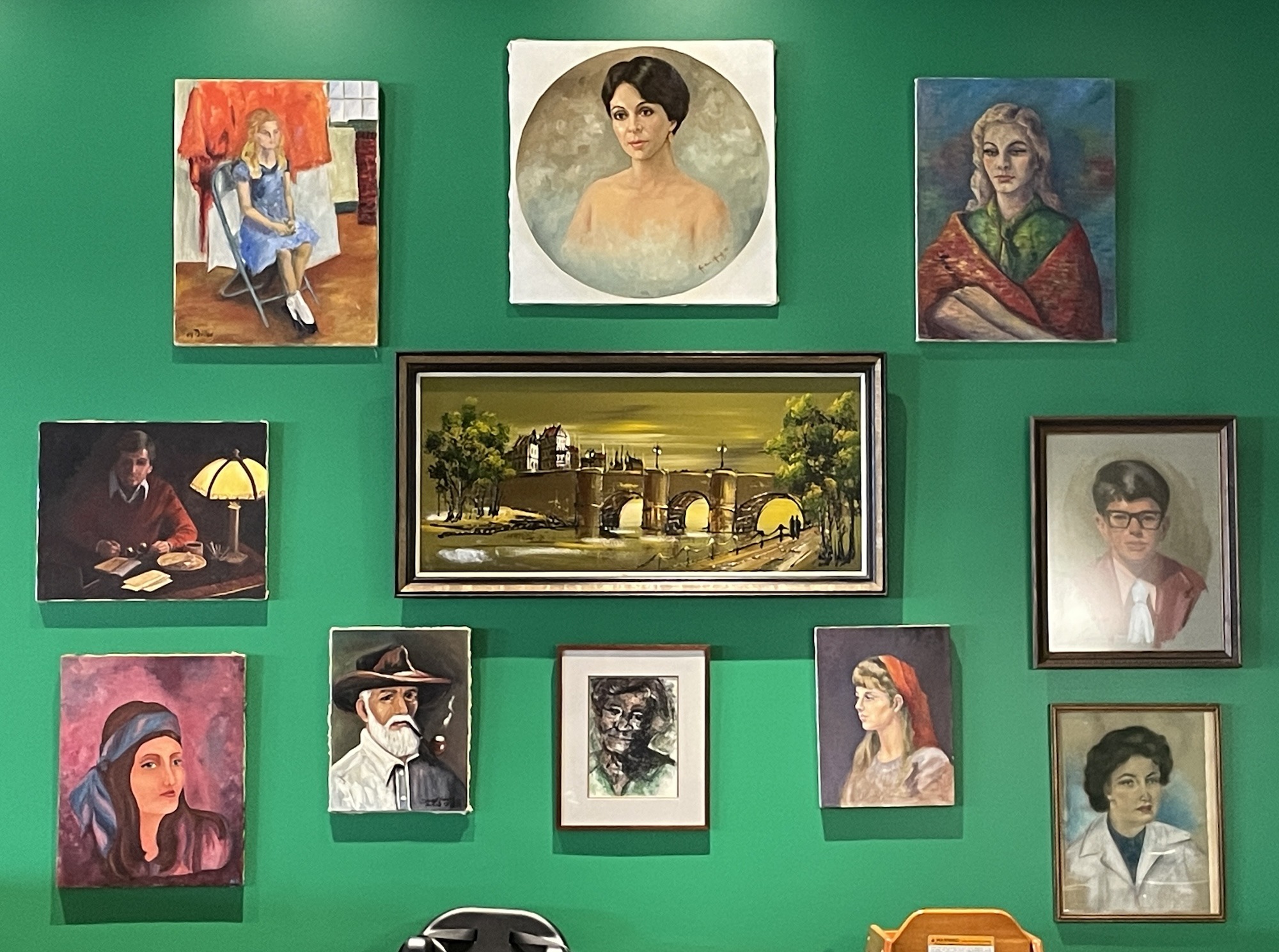 What Do You Do With Old Portraits? - Vintage Unscripted
